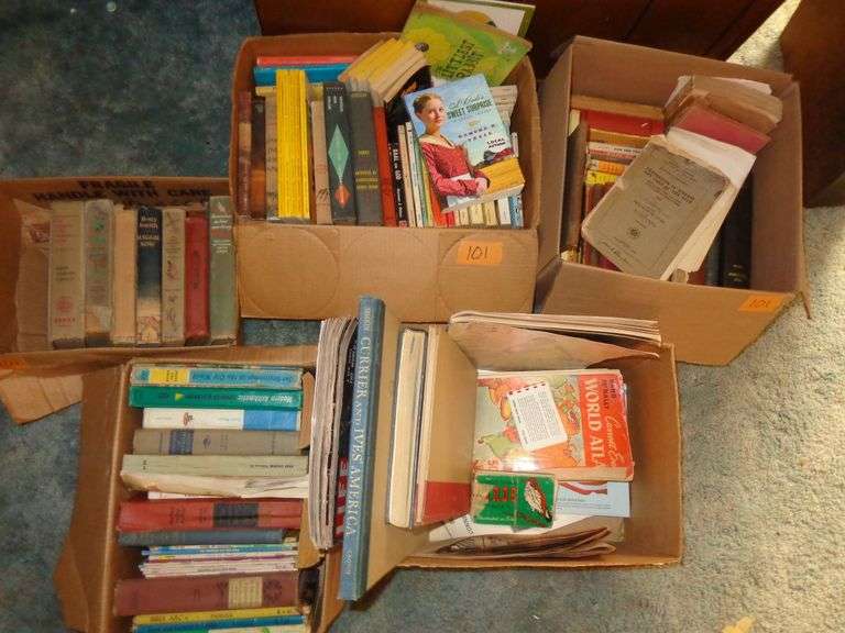 5 boxes of books - Mensendiek Real Estate and Auction Professionals