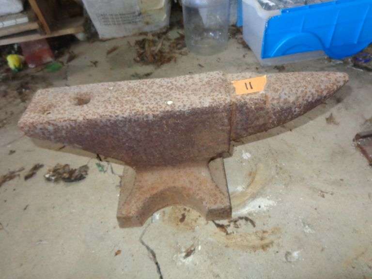 Anvil - 20" long, 3.5" wide on top - Mensendiek Real Estate and Auction ...