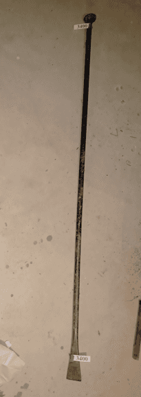 Spud bar - Mark Van Hook, Auctioneer