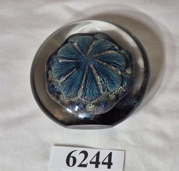 Large artist signed art glass paperweight - Mark Van Hook, Auctioneer