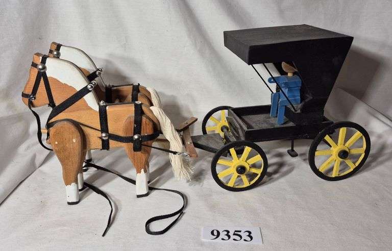 Wood model Amish horse and carriage - Mark Van Hook, Auctioneer