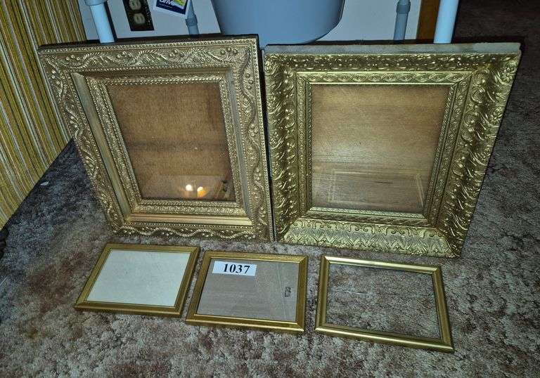Photo frames - Mark Van Hook, Auctioneer