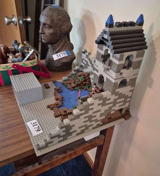 Lego structure - Mark Van Hook, Auctioneer