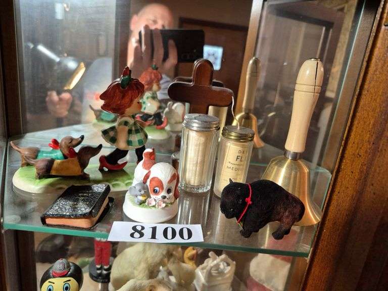 Figurines, Brutus Buckeye nodder, Etc - Mark Van Hook, Auctioneer