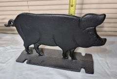 Three cast iron Pigs - Mark Van Hook, Auctioneer