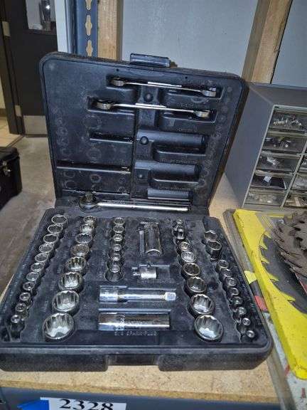Saw blades, socket sets, saws, hardware, Etc - Mark Van Hook, Auctioneer