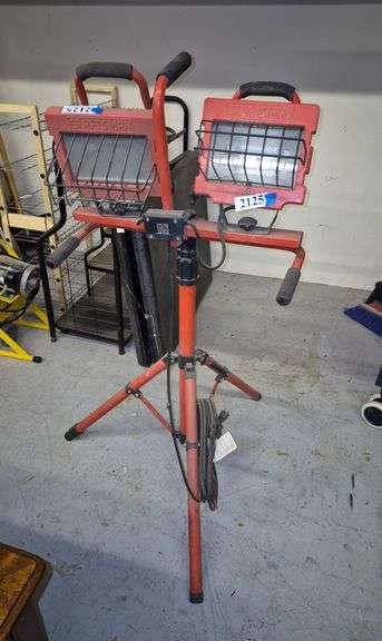 Craftsman halogen work light with stand - Mark Van Hook, Auctioneer
