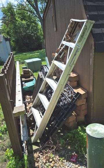 Aluminum step ladder, half of an aluminum extension ladder - Mark Van ...
