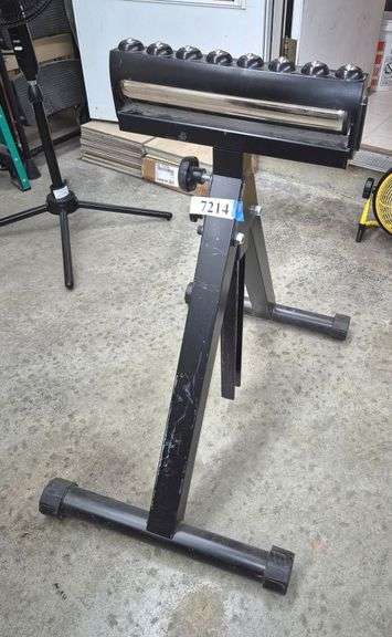 Heavy duty adjustable height roller stand - Mark Van Hook, Auctioneer