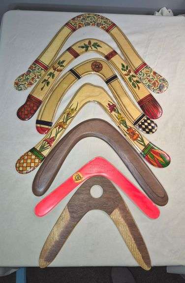 Boomerang collection - Mark Van Hook, Auctioneer