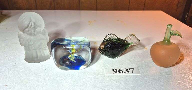 Glass apple paperweight, two fish paperweights, frosted glass angel ...