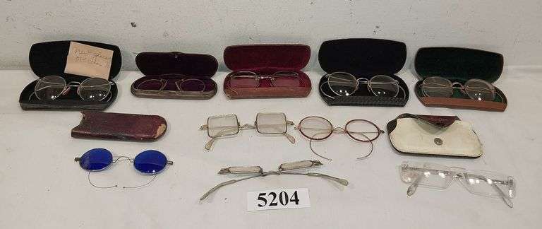 Antique and vintage Spectacles - Mark Van Hook, Auctioneer