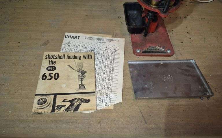 MEC model 650 reloading press with manual - Mark Van Hook, Auctioneer