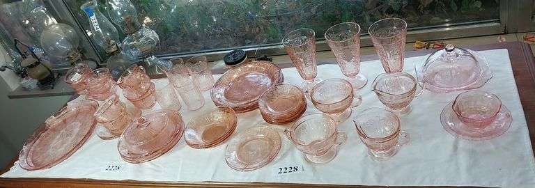 Pink depression glassware - Mark Van Hook, Auctioneer