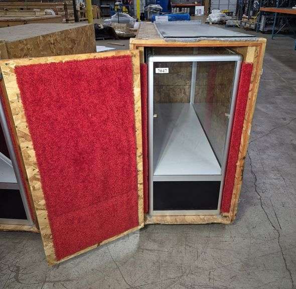 Lighted store counter display case with glass shelf, sliding rear doors ...