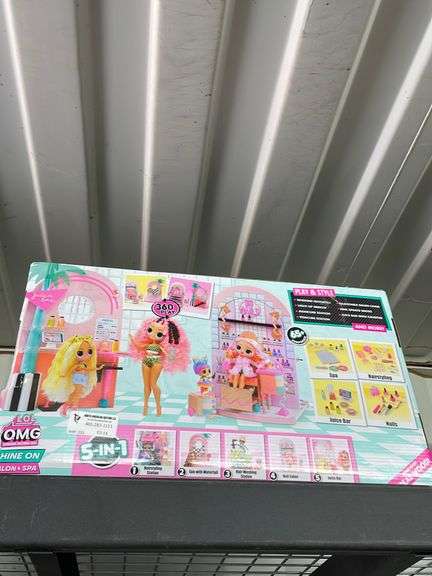 LOL OMG 5-IN-1 SALON AND SPA - North American Auction LLC