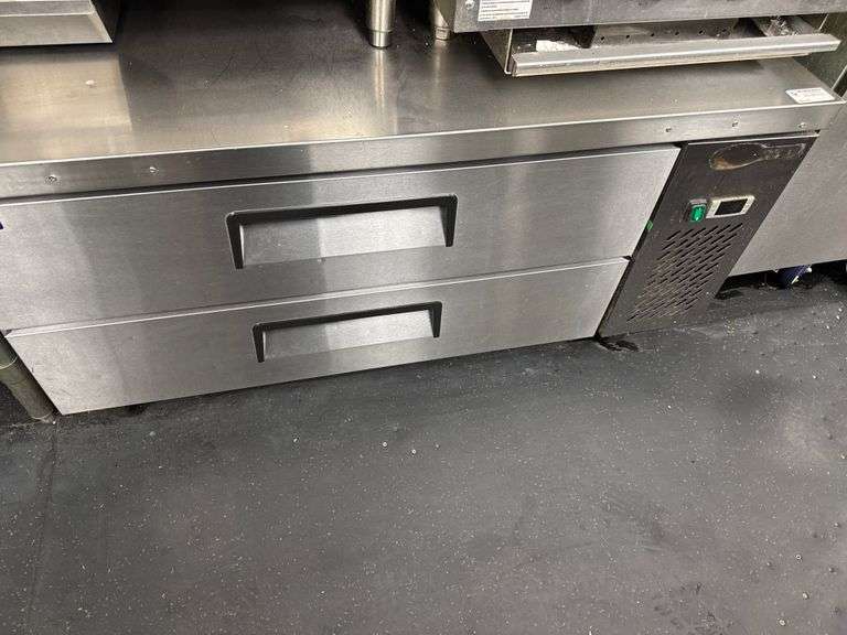 FOSTER REFRIGERATED EQUIPMENT STAND CHEF BASE - North American Auction LLC