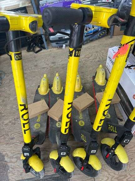 ROLL SCOOTER READY TO GO WITH CHARGER WORKING WITH ON / OFF BUTTON ...