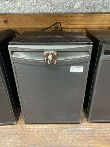 DOMETIC MINI BAR FRIDGE - North American Auction LLC