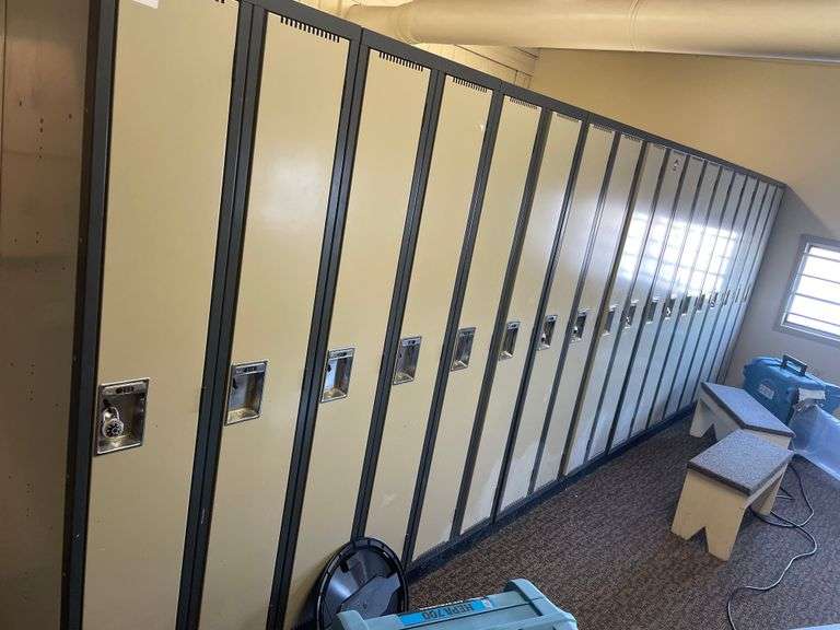 LARGE SECTION OF LONG LOCKERS 18 BANKS - North American Auction LLC