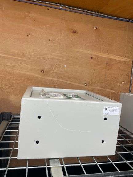 INTELOK NORTH AMERICA HOTEL SAFE NO COMBO - North American Auction LLC