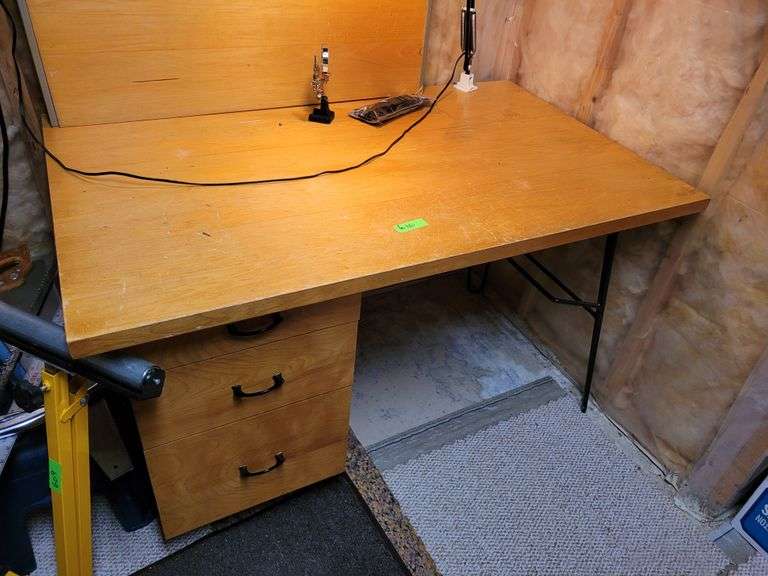 Desk in Basement Tool Room - Ness Bros Realtors & Auctioneers