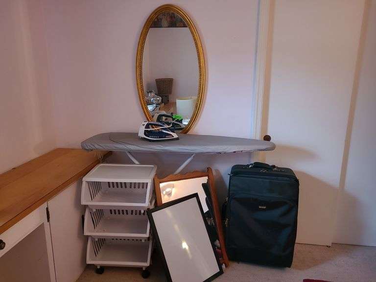 Suitcase, mirrors. - Ness Bros Realtors & Auctioneers