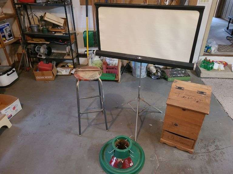 Projector Screen Bar Stool Tater Box more. Garage - Ness Bros Realtors ...
