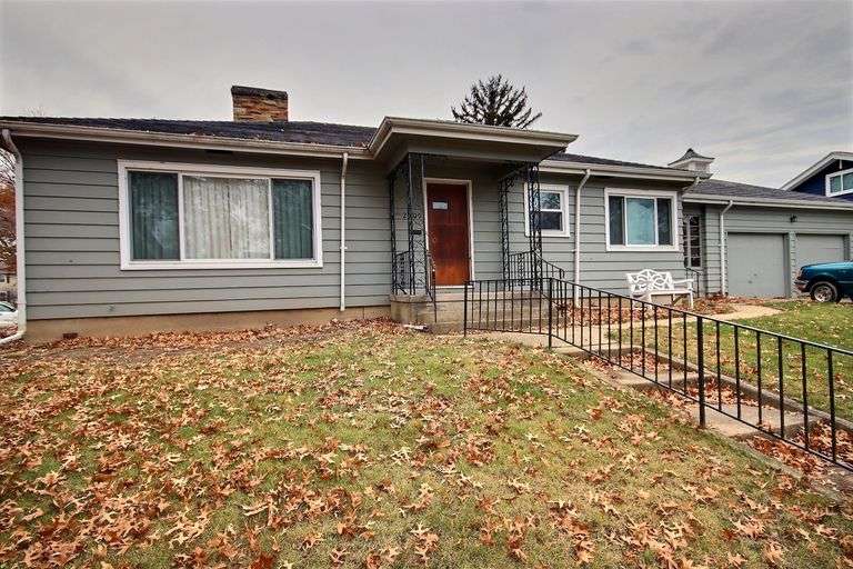 3 Bedroom 2.5 Bath Ranch with Unfinished Basement and Fireplace on ...