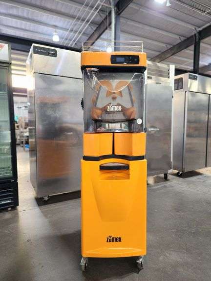 zumex versatile pro Automatic Feed Juicer - NexBid