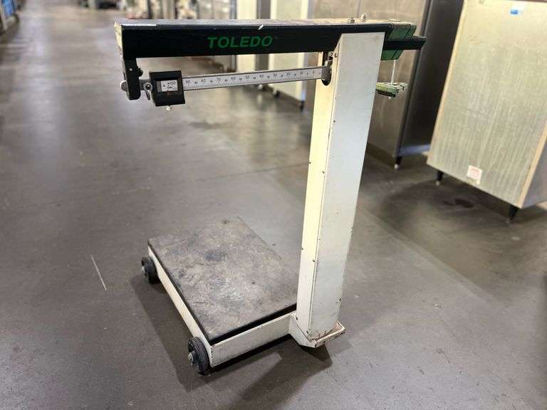 Toledo Scale 1,000lb Capacity Model 4182 - NexBid