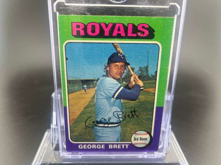 Rookie Card 1975 Topps George Brett #228 - NexBid