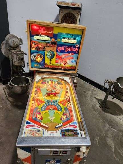 1975 Chicago Coin RED BARON Pinball Machine – - NexBid