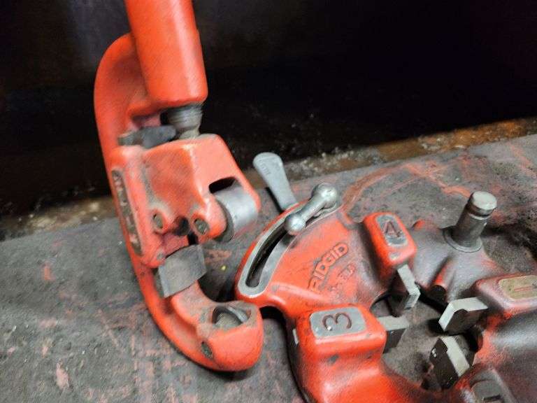 RIDGID 535 Pipe Threader with Foot Pedal + Extras - NexBid