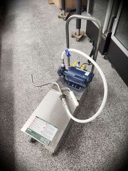 NEW Frontline International 10SS Heated Oil Caddy - NexBid