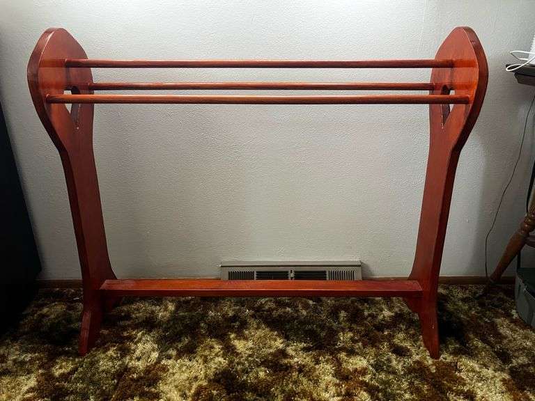 Primitive wooden quilt display rack - NGW Auctions