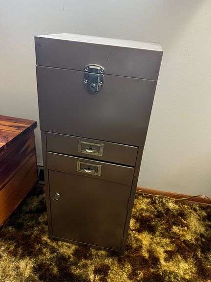 Steel safe box - NGW Auctions