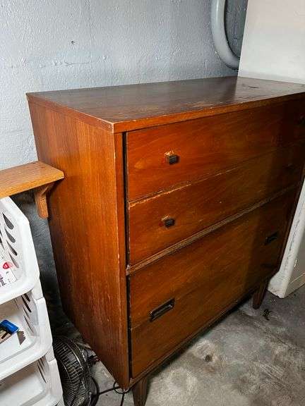 MCM 4 drawer chest - NGW Auctions