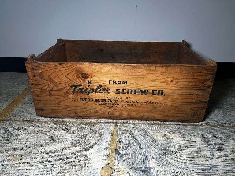 Triplex Screw Company wooden crate - NGW Auctions