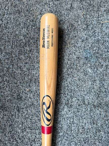 Mark McGwire Professional Model Big Stick baseball bat - NGW Auctions