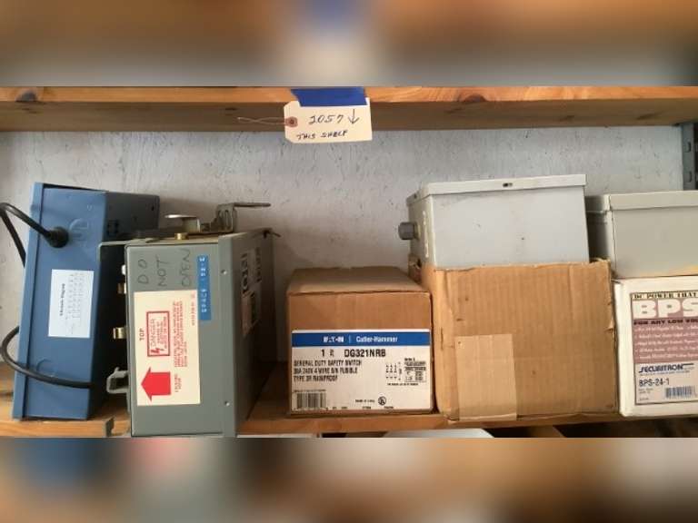 Power supply boxes. - Northern Kentucky Auction, LLC