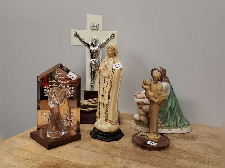Religious figures, Jesus on the cross lights up. - Northern Kentucky ...
