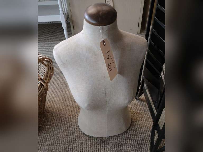 Torso body form. - Northern Kentucky Auction, LLC