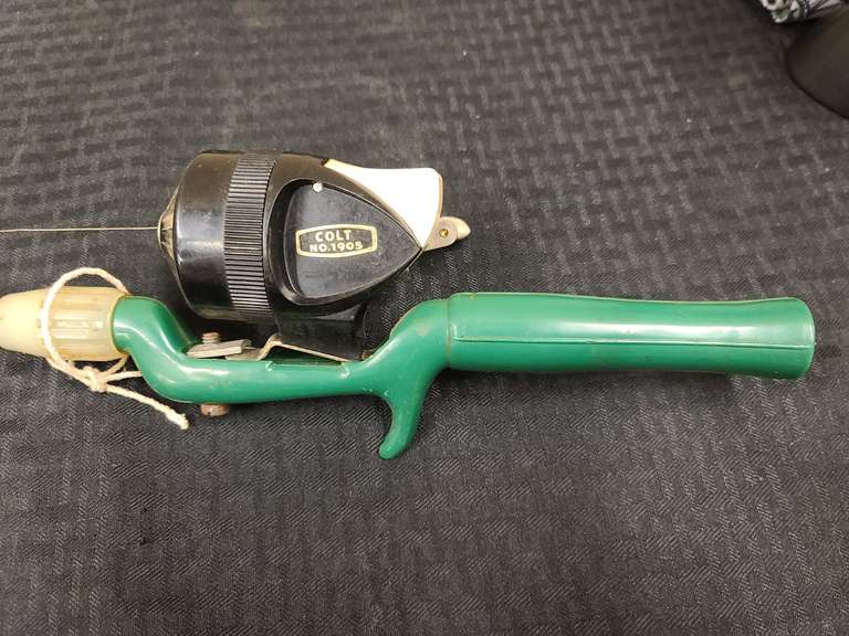 Vintage Colt 1905 reel & rod - Northern Kentucky Auction, LLC