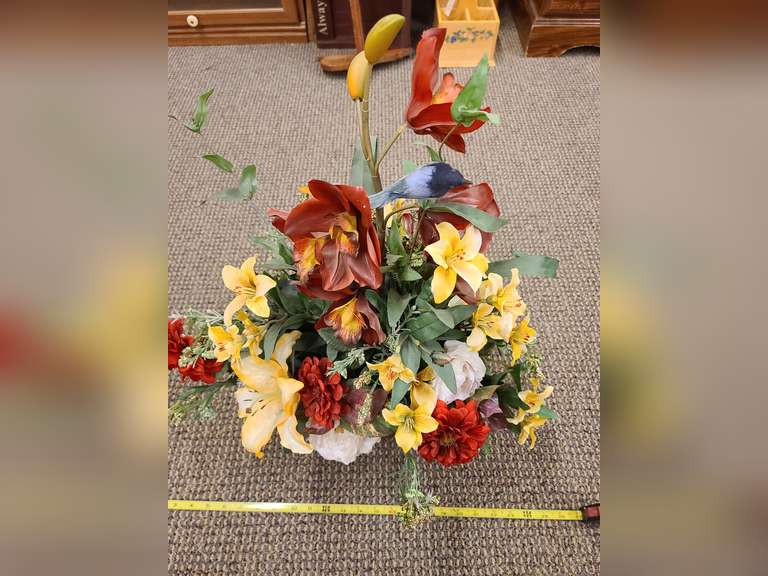 4 arrangements & handpainted box w/artificial flowers. - Northern ...