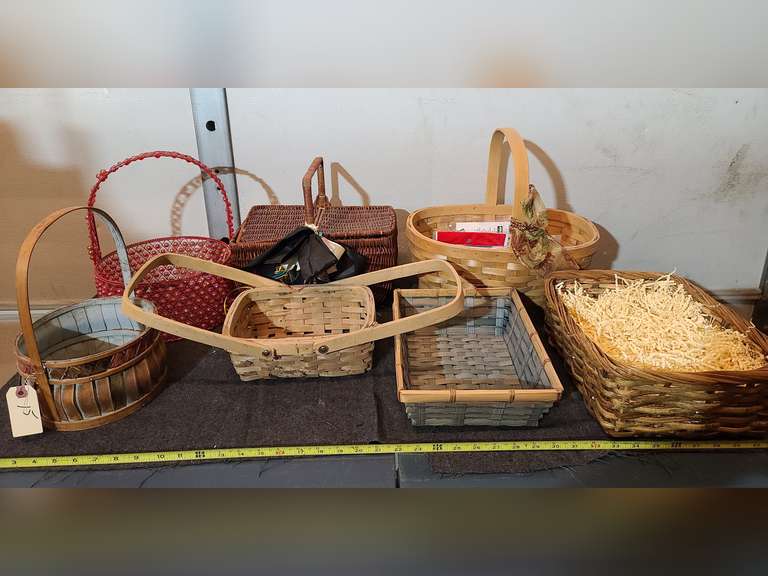 7 Baskets - various sizes & colors. - Northern Kentucky Auction, LLC