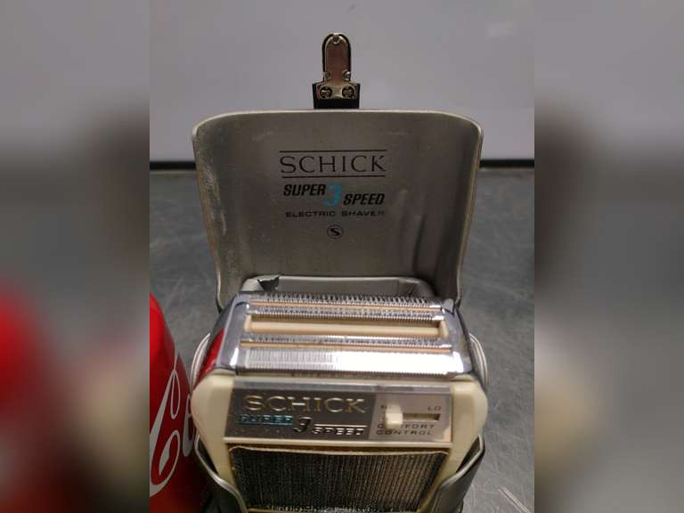 Schick super 3 speed electric shaver with case - Northern Kentucky ...