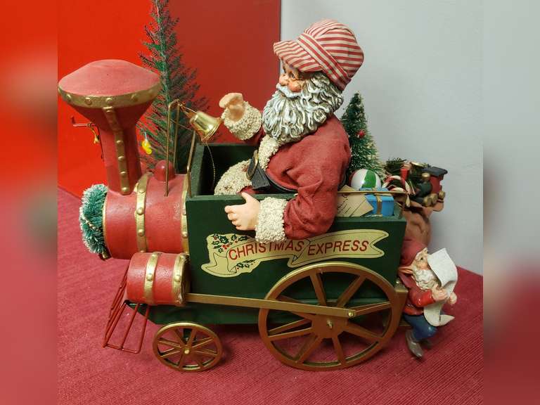 Clothtique engineer Santa - Northern Kentucky Auction, LLC