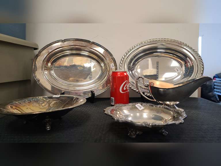 5 Piece lot of silver plate - Wm. Rogers, Crescent Silver, etc ...