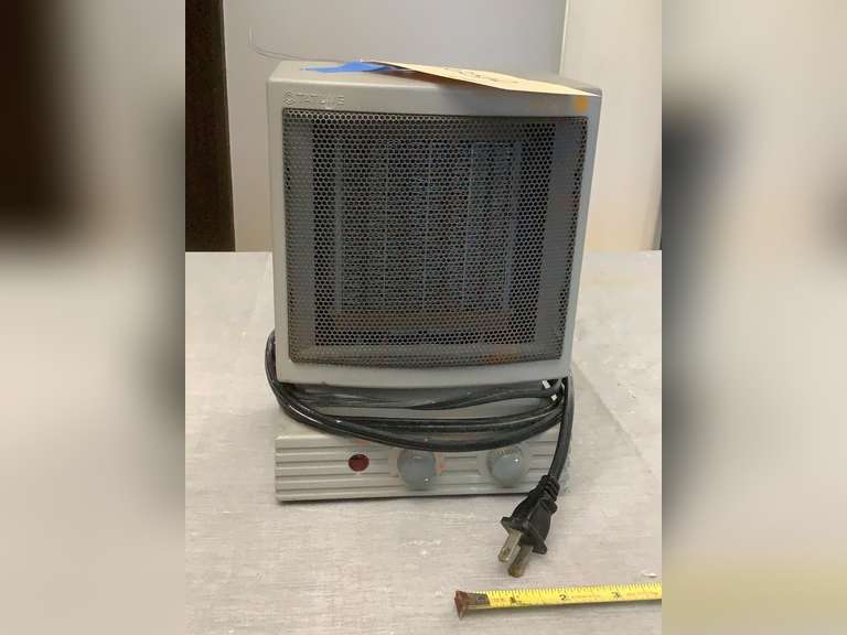 Apollo ceramic heater came on when tested. - Northern Kentucky Auction, LLC